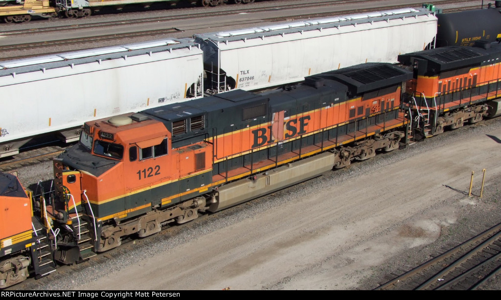 BNSF 1122